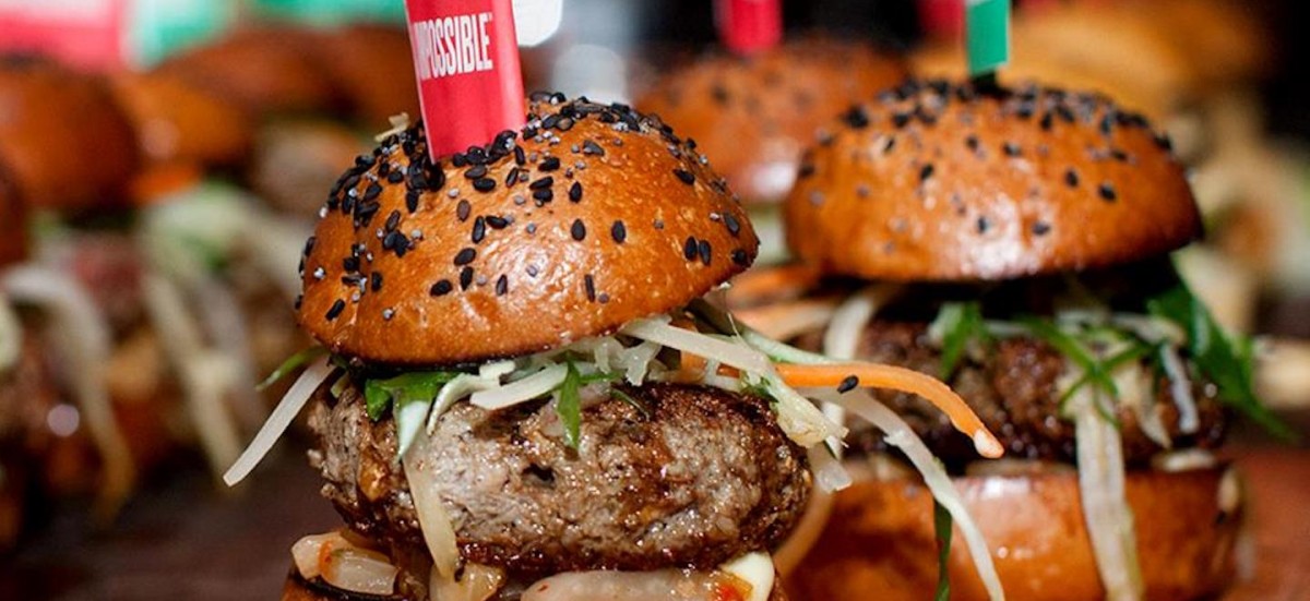 Review: What does the popular plant-based Impossible Burger taste like ...