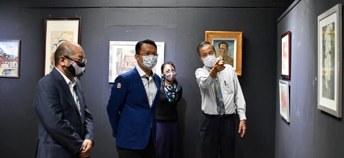 Datuk Dr Tan Chee Khuan donates 330 works valued at RM1.3mil to Penang ...