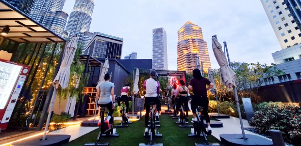 Cover story: Datuk Iain Lo, chairman of Shell Malaysia | Options, The Edge